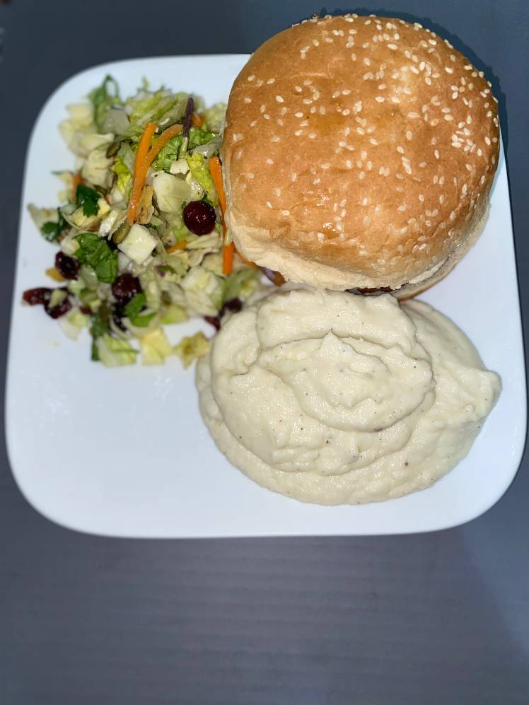 Dolphin neck burger with mashed cauliflower - MARVEL Future Fight